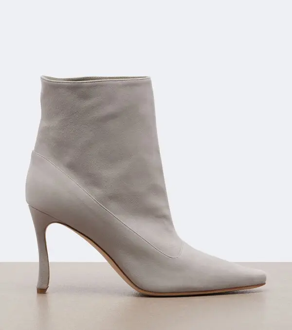Manolo Blahnik Gostatu Suede Ankle Boots