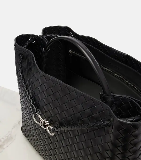 Bottega Veneta Andiamo Large Leather Tote Bag
