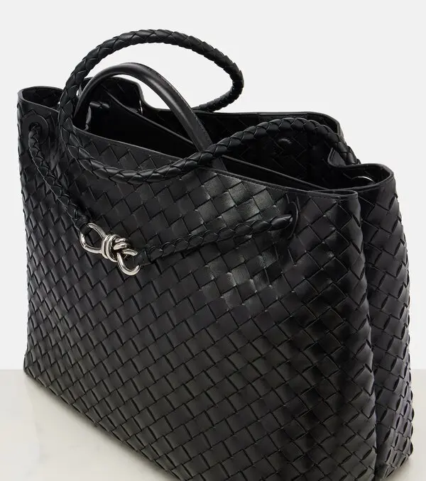 Bottega Veneta Andiamo Large Leather Tote Bag