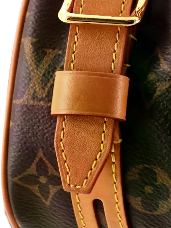 LOUIS VUITTON Boite Chapeau Souple Bag Monogram Canvas Mm Shoulder Bag
