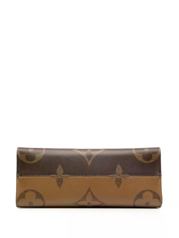 LOUIS VUITTON 2021-2026 Monogram Reverse Giant Onthego Mm Satchel