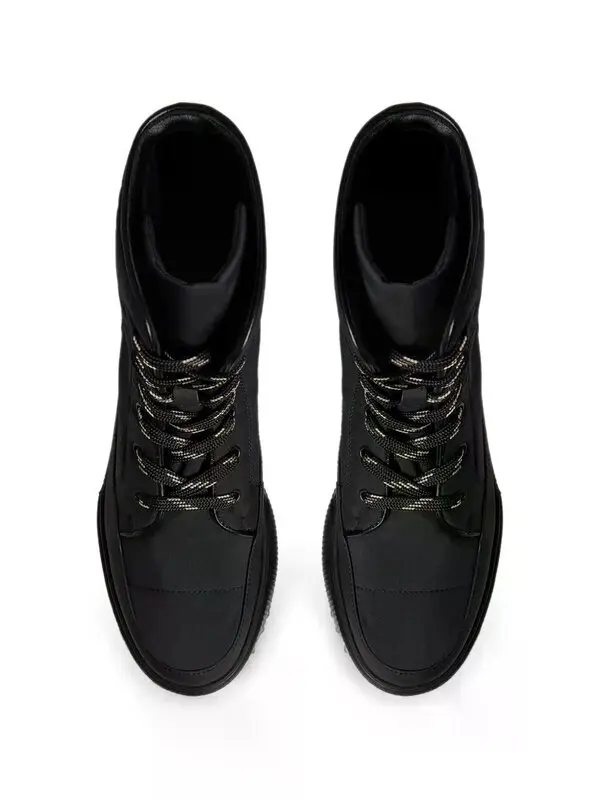 12 STOREEZ Padded Lace-up Boots