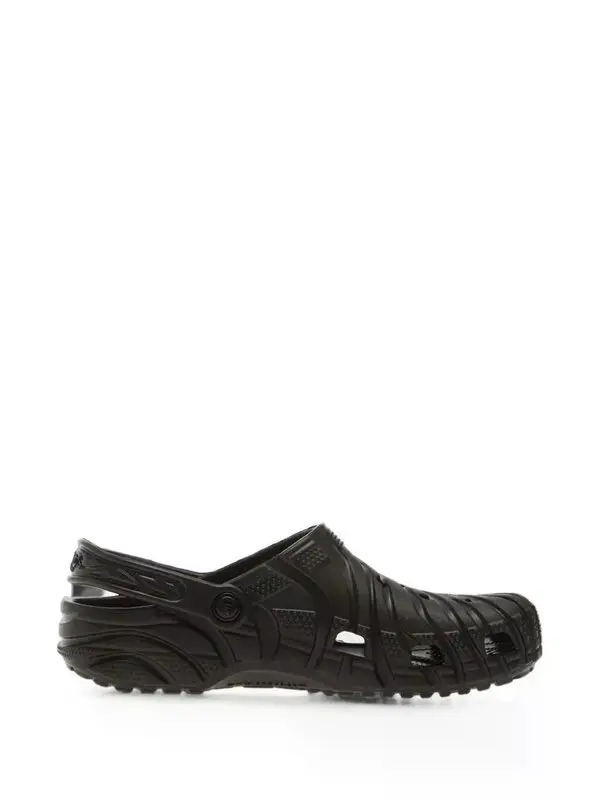 CROCS Classic Erosion Clogs