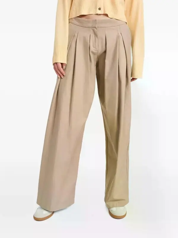 Le Kasha Rum Pleated Trousers