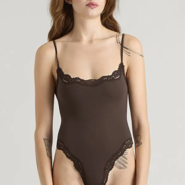SKIMS Fits Everybody Lace Cami Bodysuit