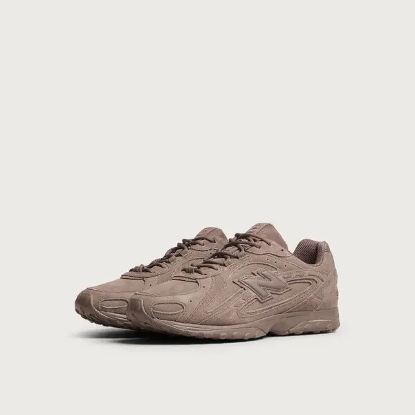 NEW BALANCE 204l Suede