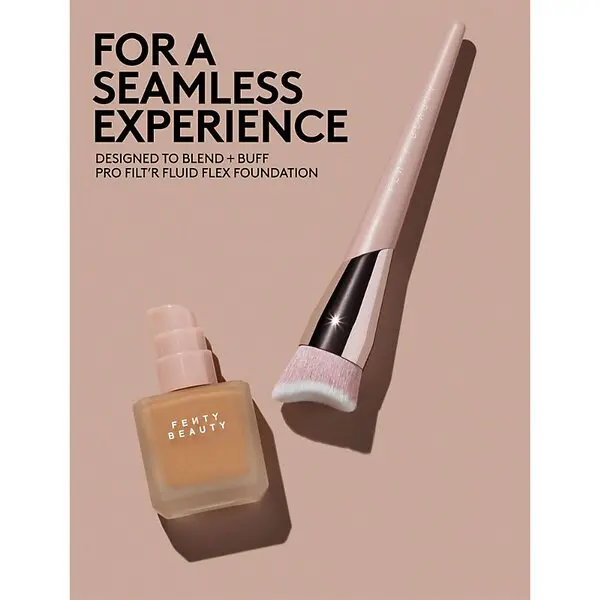 FENTY BEAUTY Pro Filt'r Fluid Flex Foundation Brush