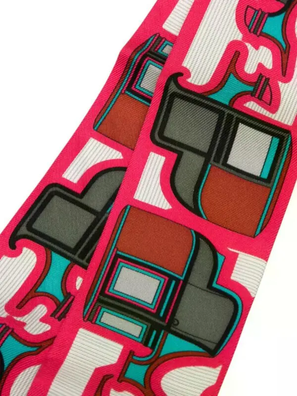 Hermès 2010-2026 Les Coupes Silk Twilly Scarf Scarves