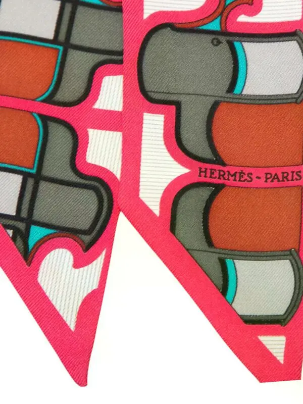Hermès 2010-2026 Les Coupes Silk Twilly Scarf Scarves