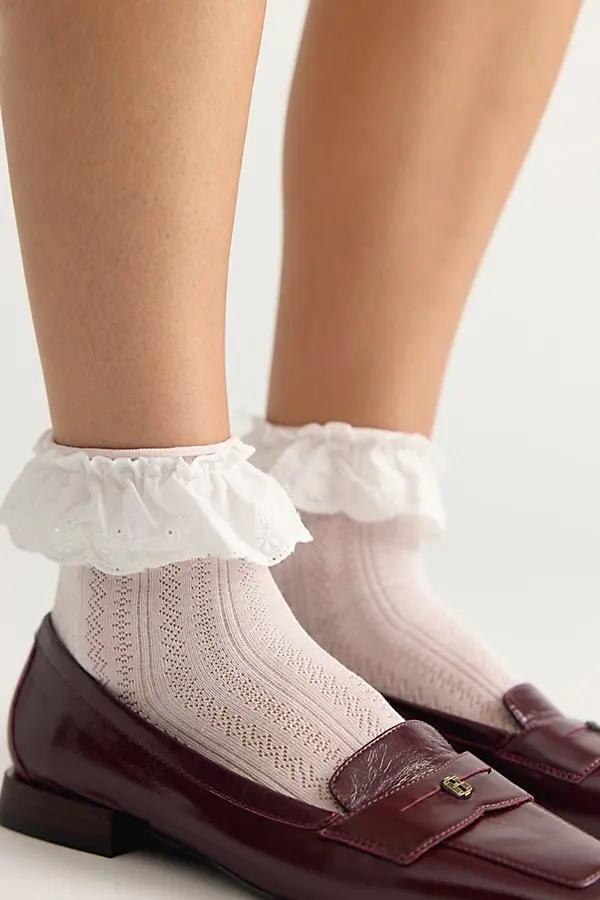 HIGH HEEL JUNGLE Bobby Lace Frill Socks At - Pink