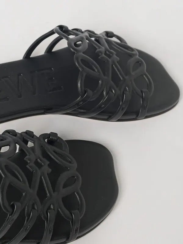 Loewe Anagram Petal Low-heeled Mule Sandals In Smooth Calfskin Leather - Black