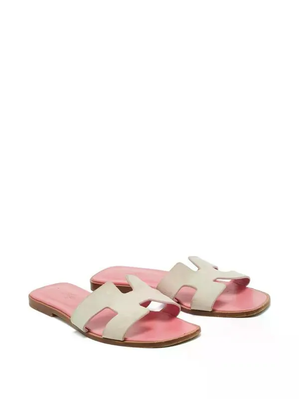 Hermès Oran Suede Sandals - Neutrals