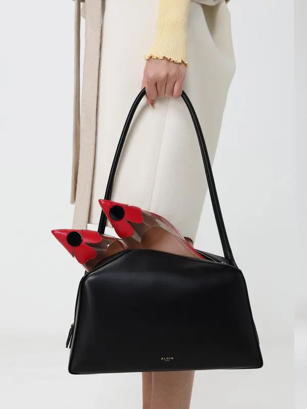 Alaïa Le Bouledogue Smooth Calfskin Leather Shoulder Bag - Black