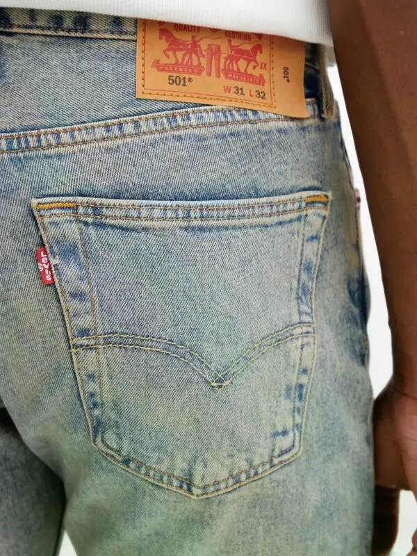 LEVI'S 501® Buttoned Denim Jeans