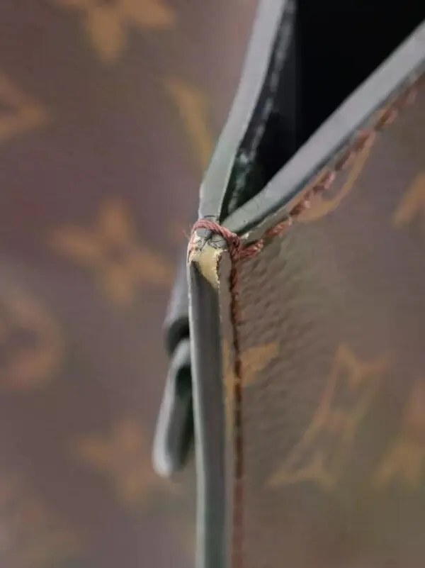 LOUIS VUITTON 2020 Sac Plat Monogram Tote Bag