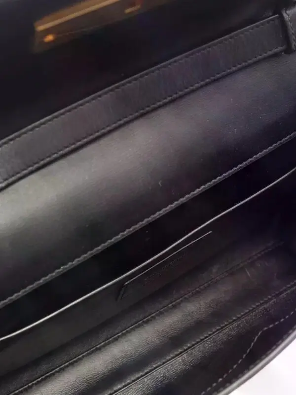 Saint Laurent 2010s Manhattan Shoulder Bag - Black