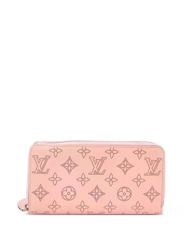 LOUIS VUITTON Zippy Wallet Mahina Leather Small Wallets - Pink