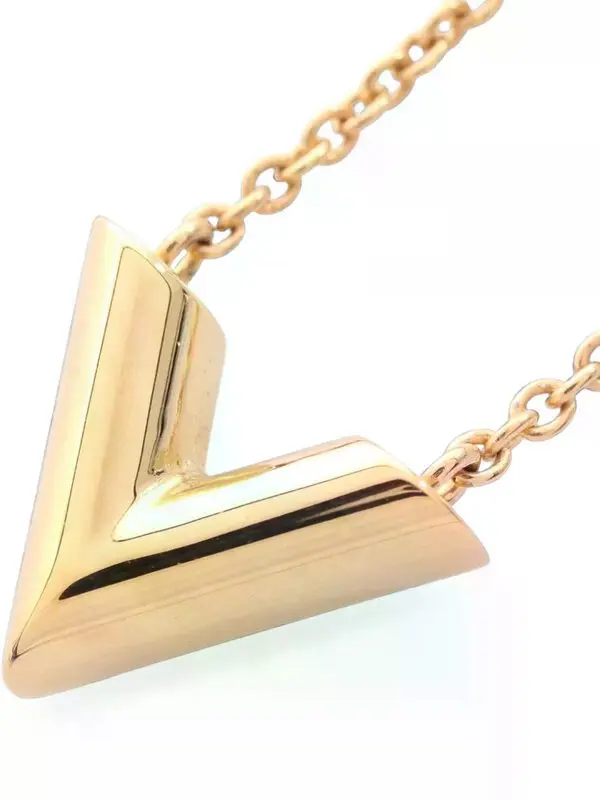 LOUIS VUITTON 2023 Essential V Necklace