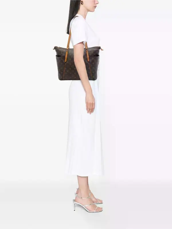 LOUIS VUITTON 2015 Monogram Totally Mm Tote Bag - Brown