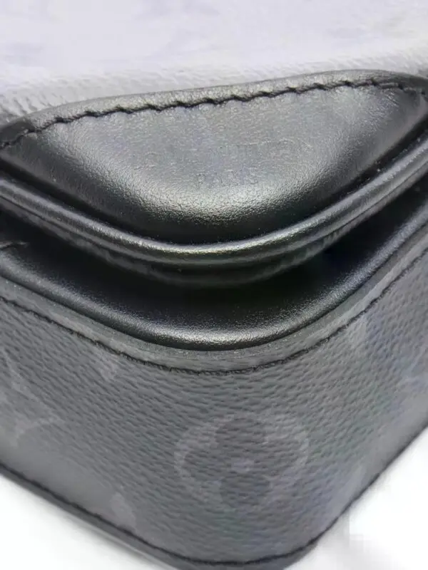 LOUIS VUITTON 2021 Trio Monogram Eclipse Messenger Bag - Grey