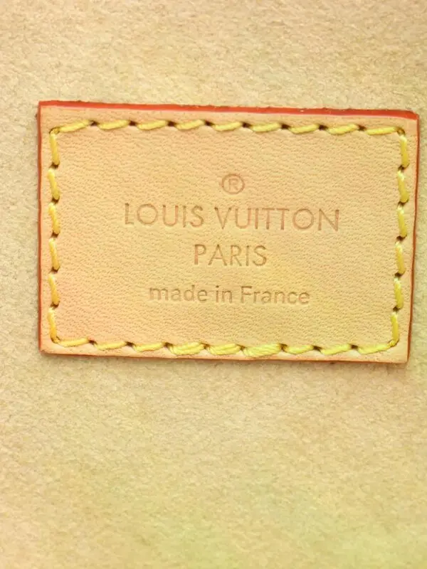 LOUIS VUITTON 2021s Saumur Bb Monogram Tote Bag