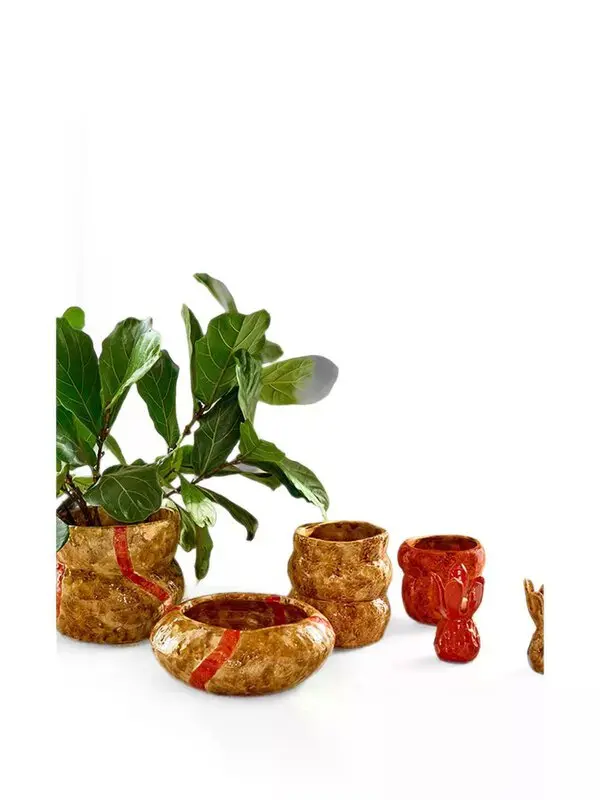 POMAX Mani Sculptural Pot