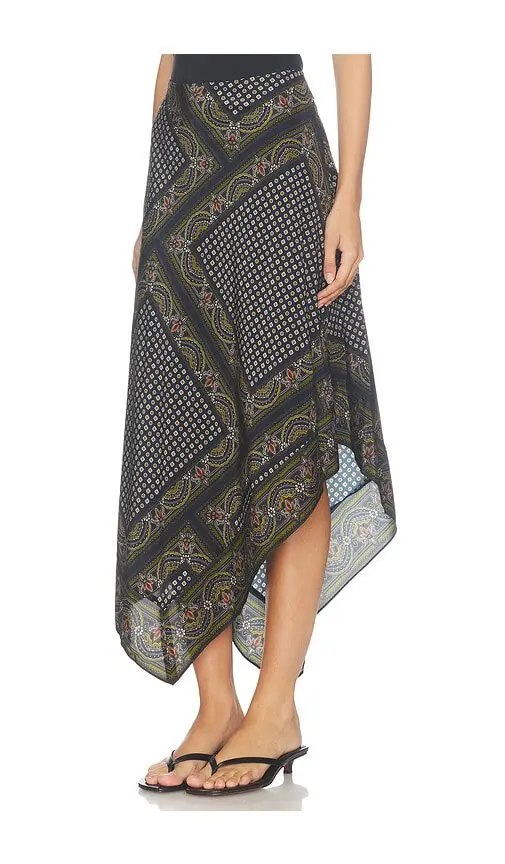 Veronica Beard Hartley Skirt In . Also - Navy