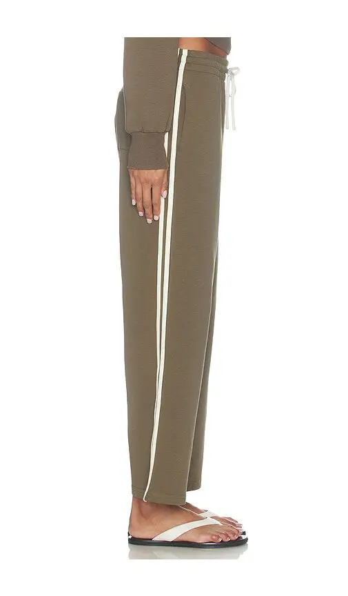 PERFECTWHITETEE Claud Travel Track Pant In . Also