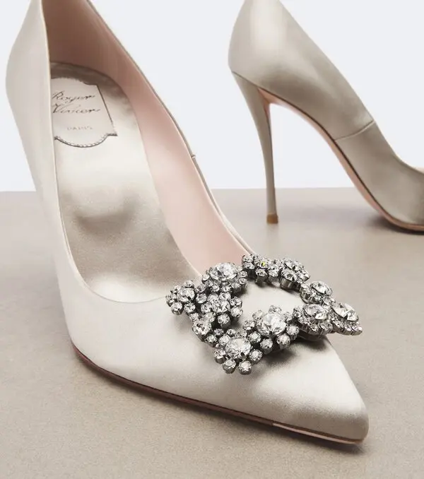 ROGER VIVIER Flower Strass Embellished Satin Pumps