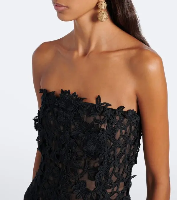 Oscar De La Renta Lace Asymmetric Gown