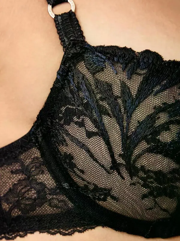 Chantelle Illusion Embroidered Lace-trim Bra