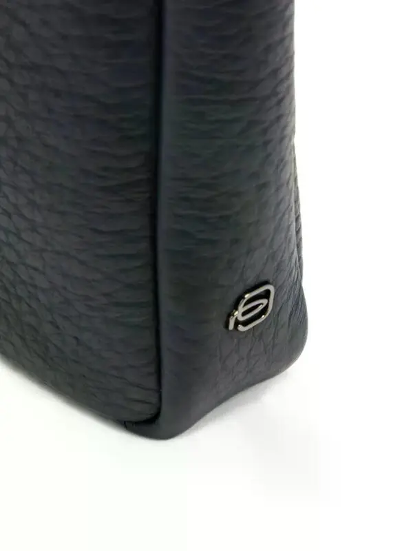 PIQUADRO Buckle-fastening Leather Laptop Bag