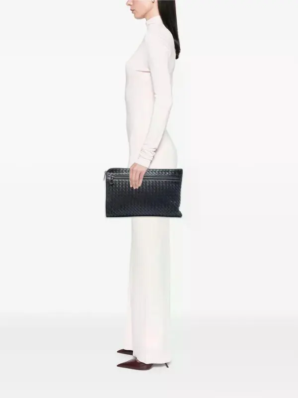 Bottega Veneta 2012-2026 Nappa Intrecciato Clutch Bag - Grey