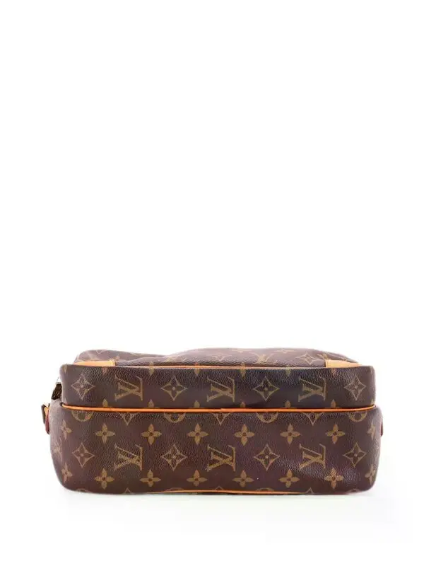 LOUIS VUITTON Nil Messenger Bag Monogram Canvas 28 Crossbody Bag