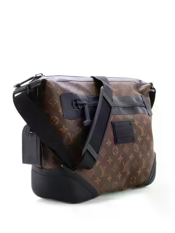 LOUIS VUITTON Waterproof Voyage Messenger Monogram Canvas Crossbody Bag