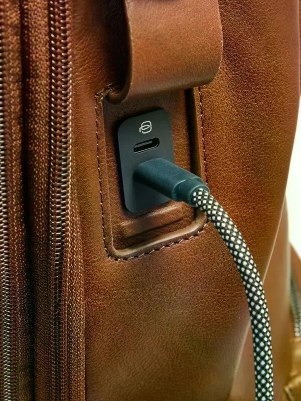 PIQUADRO Leather Backpack