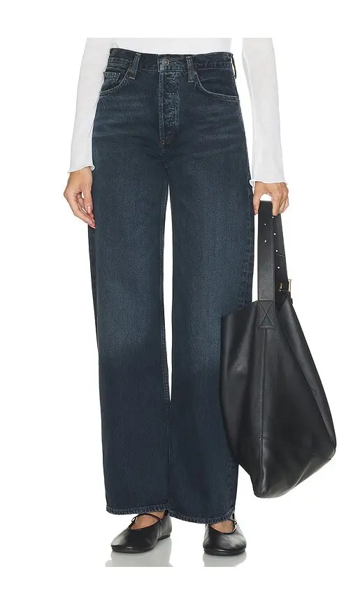 AGOLDE Arc Jean In . Also