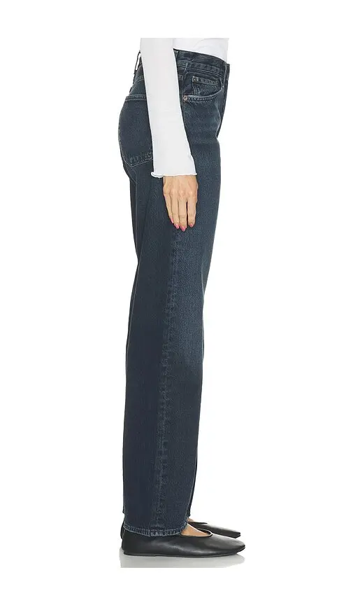 AGOLDE Arc Jean In . Also