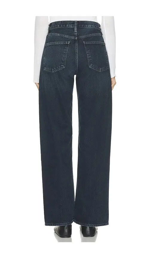 AGOLDE Arc Jean In . Also
