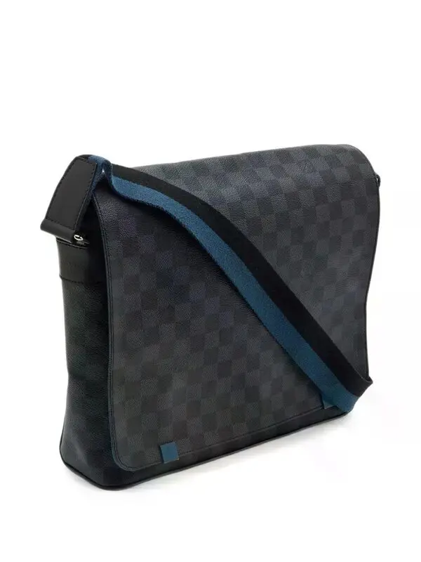 LOUIS VUITTON 2016 District Damier Graphite Messenger Bag