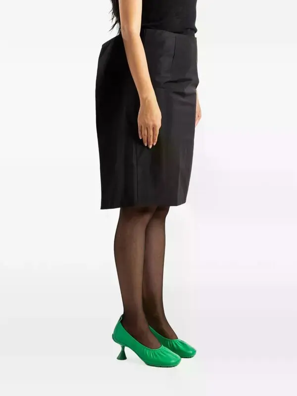 LII Contrast-back Skirt