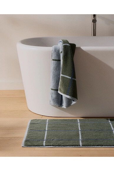 PARACHUTE Organic Plush Tub Mat - Thyme Windowpane