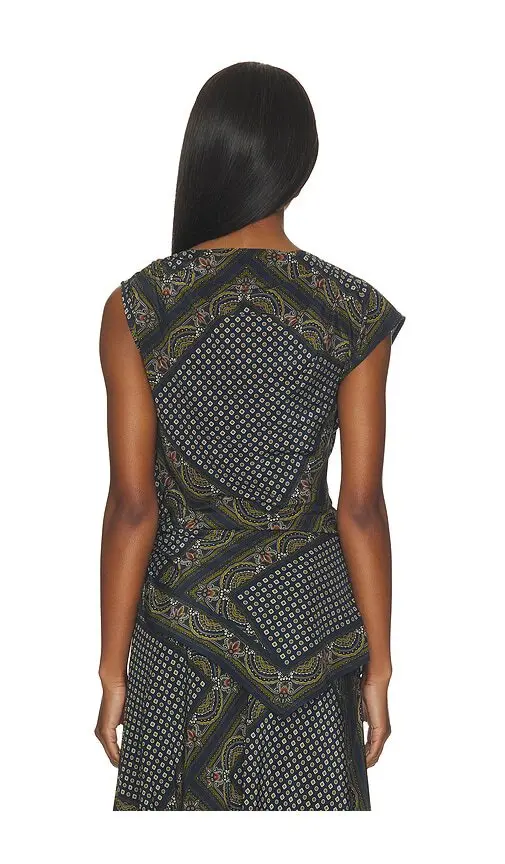 Veronica Beard Yvonne Top In . Also