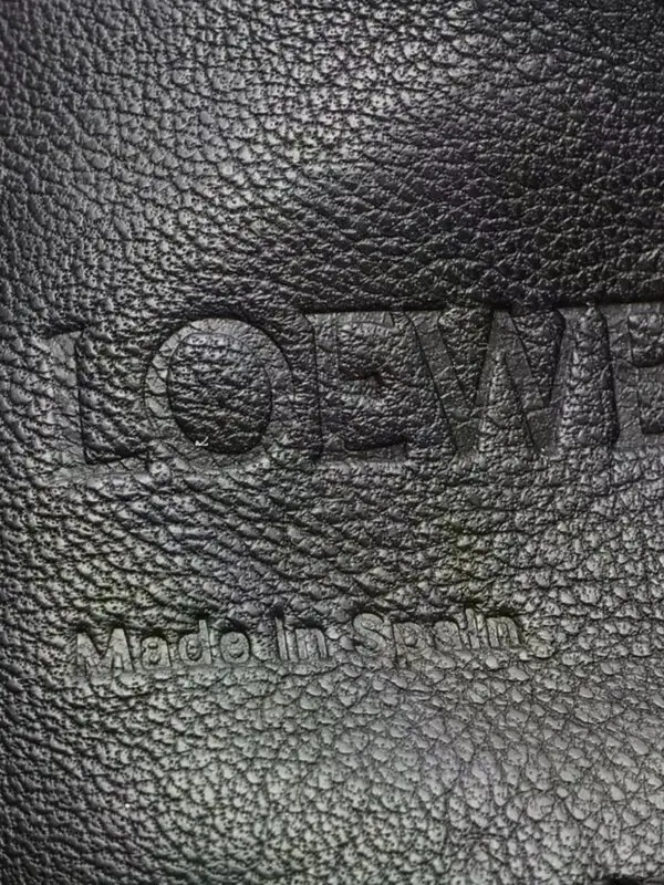 Loewe 2010-2026 Leather V Bucket Bag