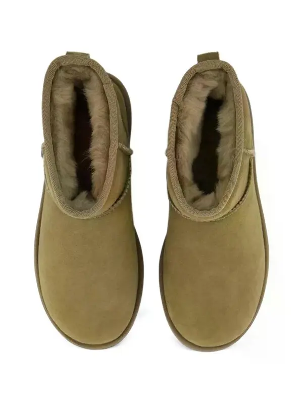 UGG Boots - Neutrals