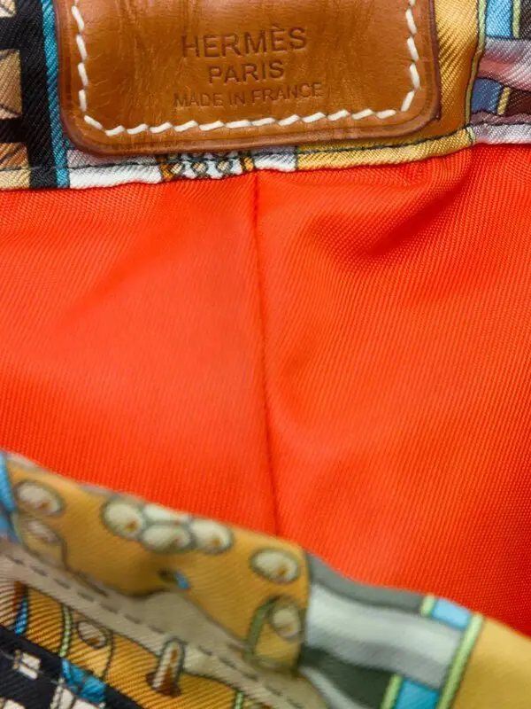 Hermès 2025 Silk Colliers De Chiens Fourbi 25 Pouch