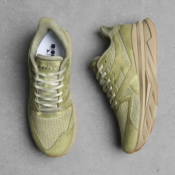 DIADORA V7000 Dip-dye Sneaker