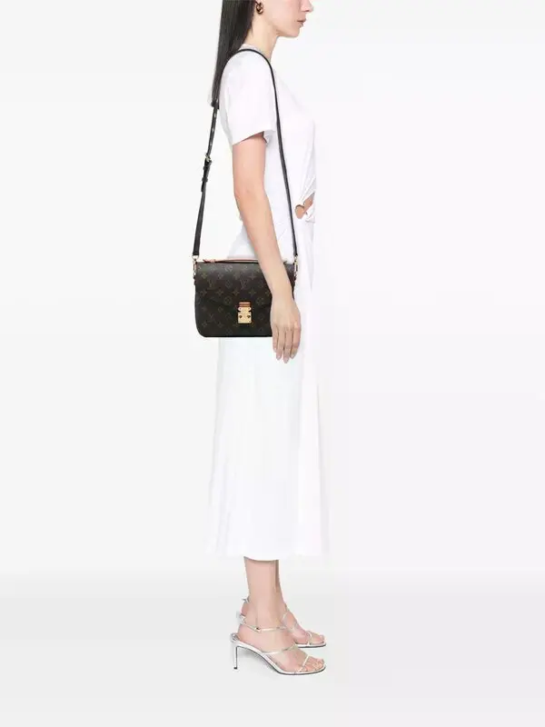 LOUIS VUITTON 2020 Monogram Pochette Metis Satchel - Brown