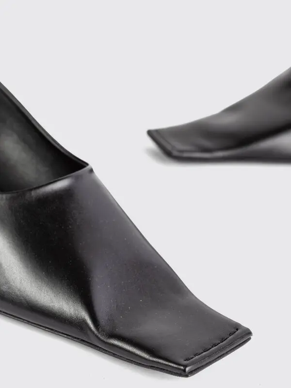 Khaite Court Shoes Colour