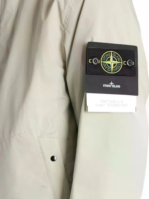 Stone Island 4100108 Soft Shell-r_e.dye® Technology Hooded Jacket With Wind- And Water-resistant Membrane